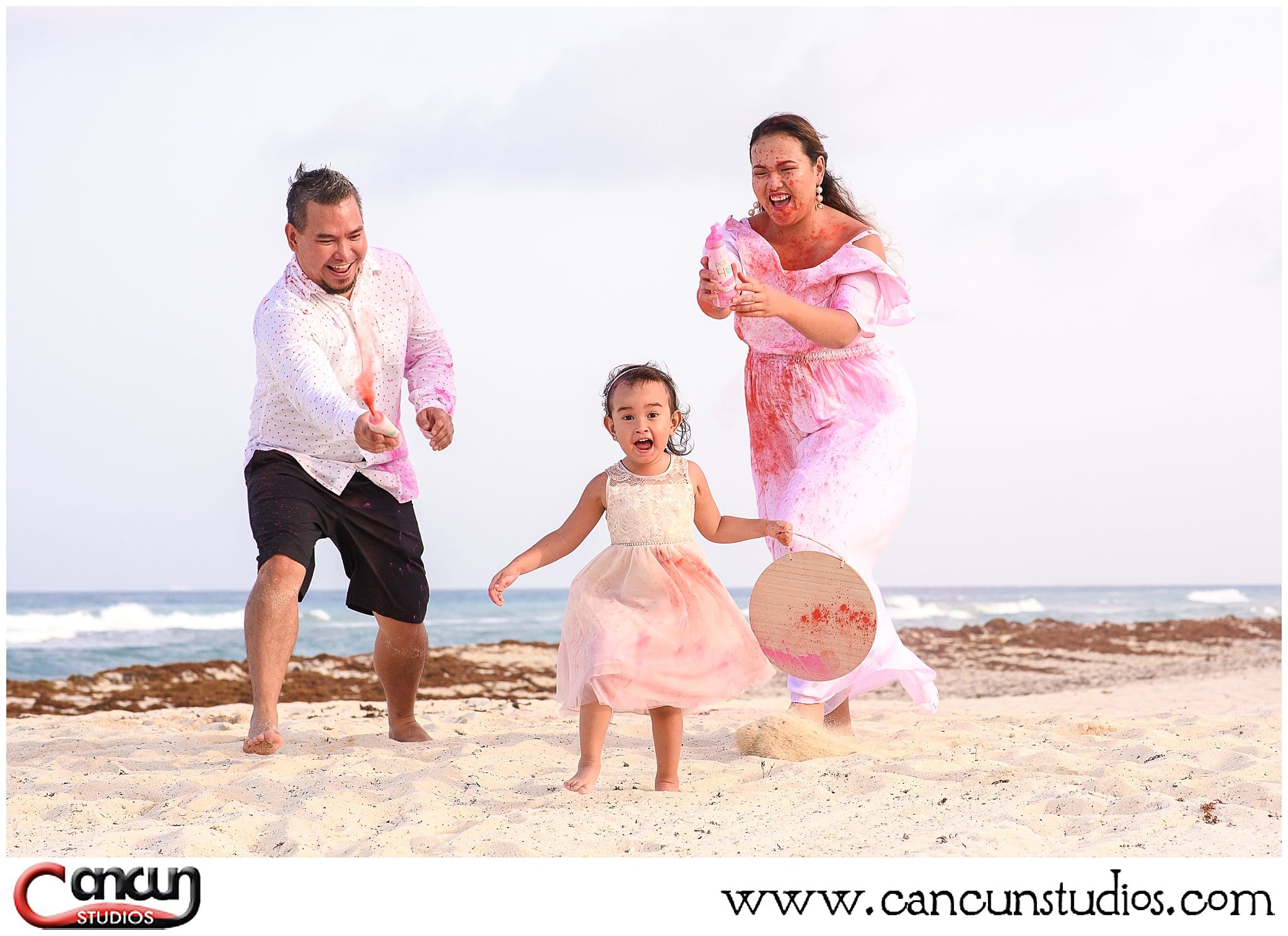 Baby Gender Reveal ideas for Cancun Beach – Cancun Studios Photographers